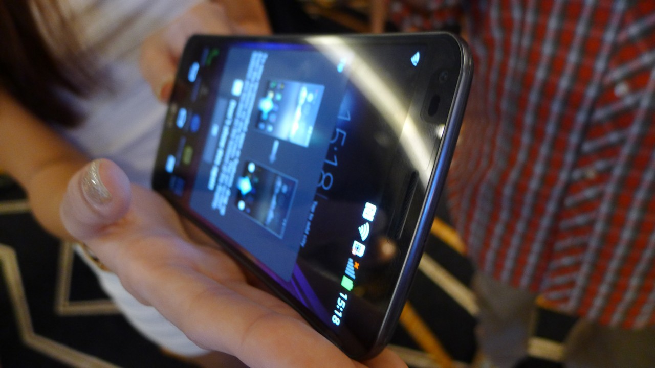 Hands on: LG G Flex is quite a head-turner - Techgoondu