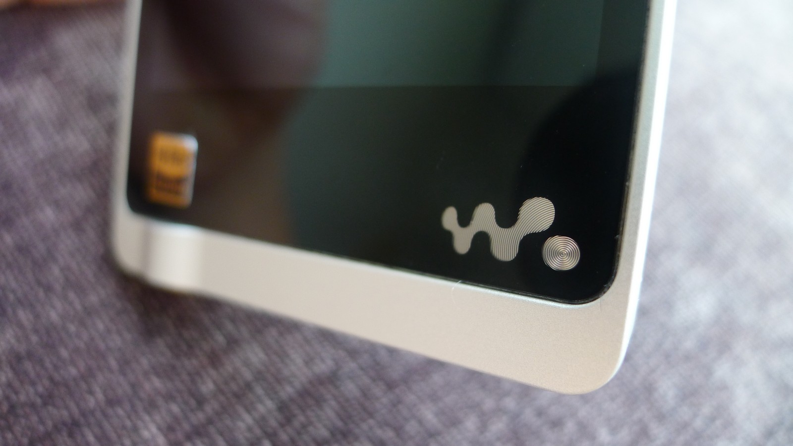 Goondu review: Sony Walkman NWZ-ZX1 sounds great, but the price ...