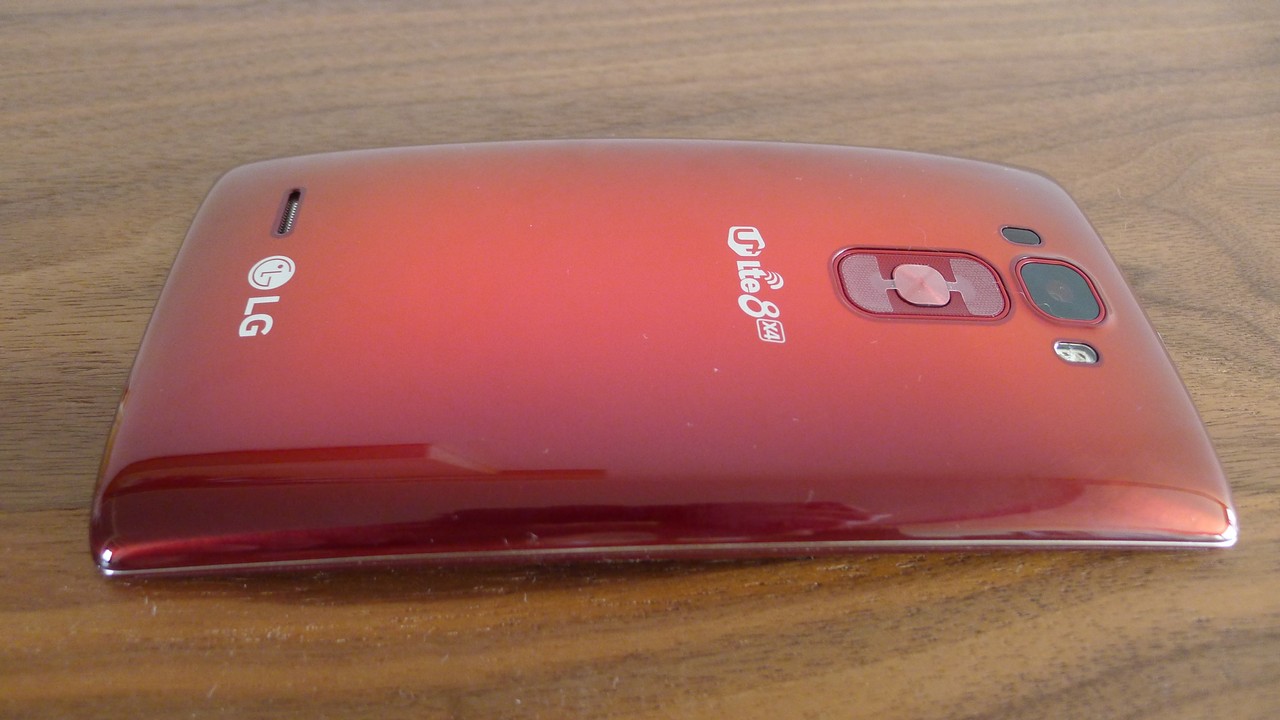 Goondu review: LG G Flex 2 is stunning looking - Techgoondu Techgoondu