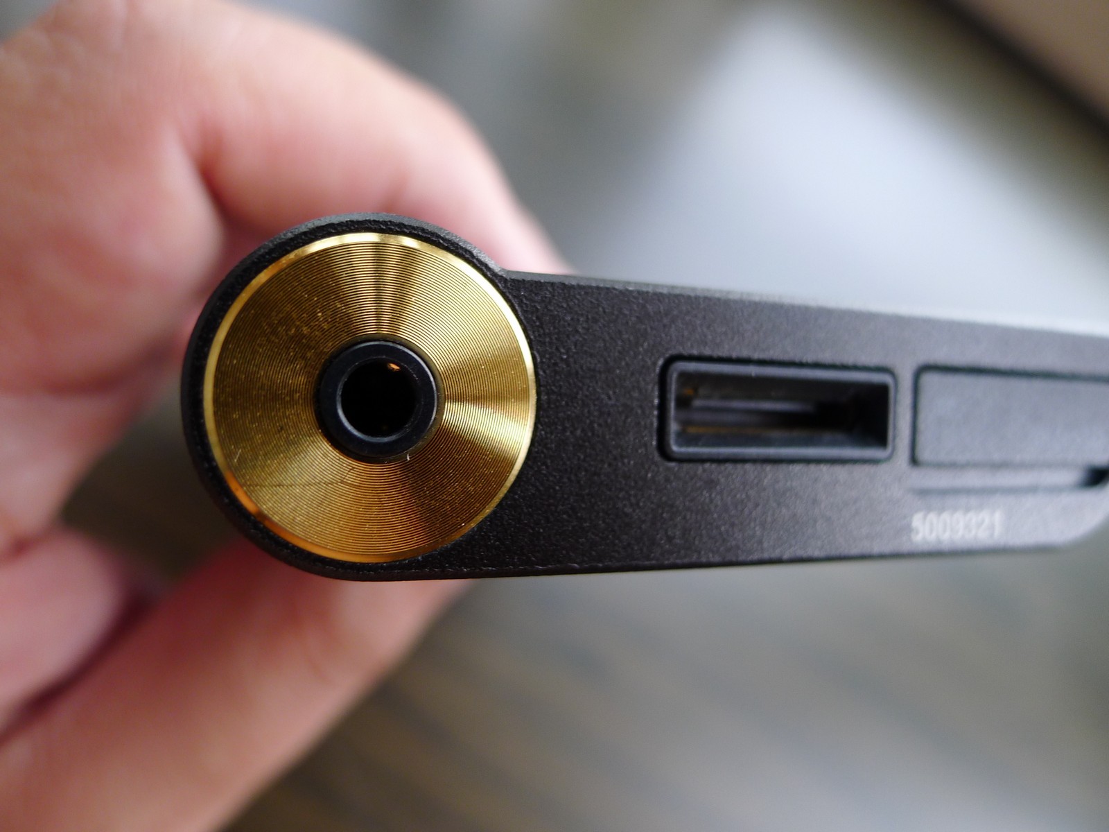 Goondu review: Sony's Walkman NW-ZX2 is top notch, with a price to ...