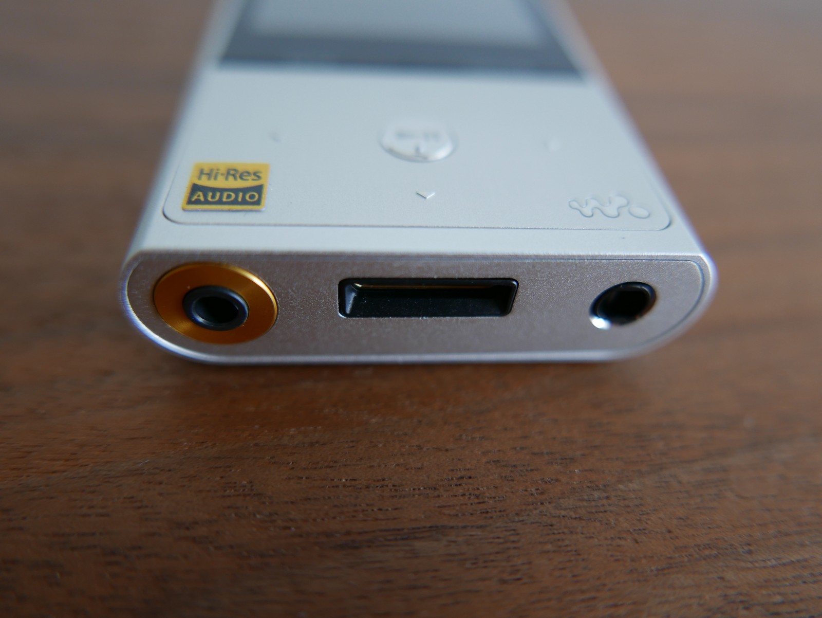 Goondu review: Sony NW-ZX100 Walkman - Techgoondu Techgoondu