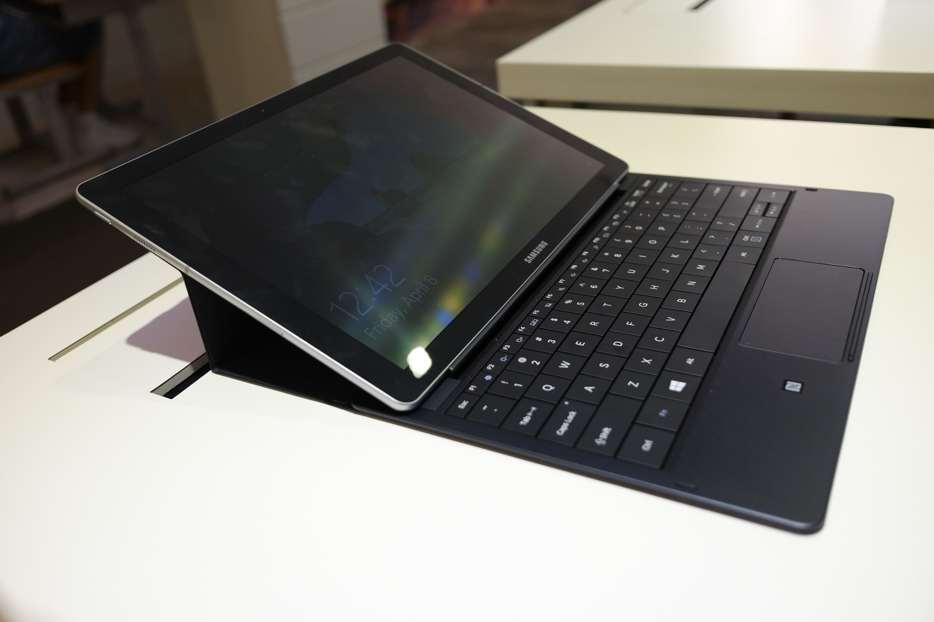 Hands on: Samsung Galaxy TabPro S - Techgoondu