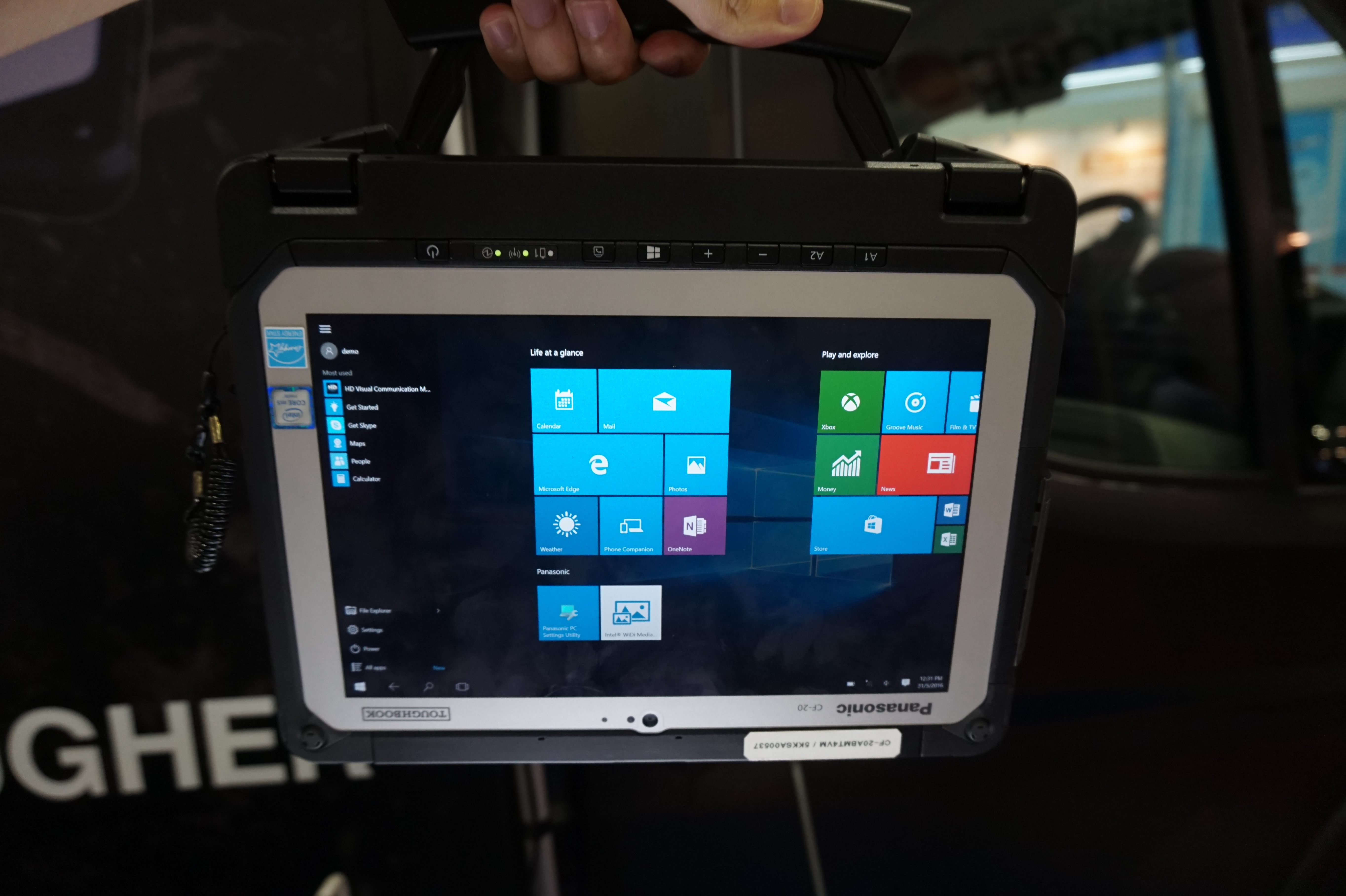 Hands on: Panasonic Toughbook CF-20 - Techgoondu