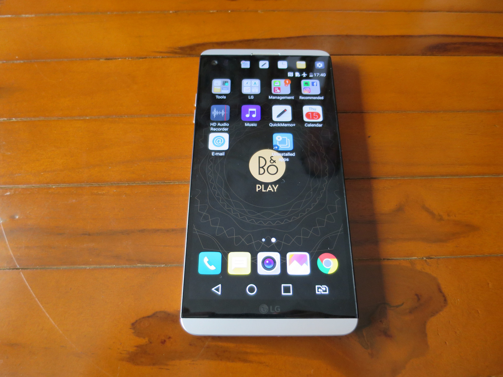 How to make tilde mark on lg v20 - sastown