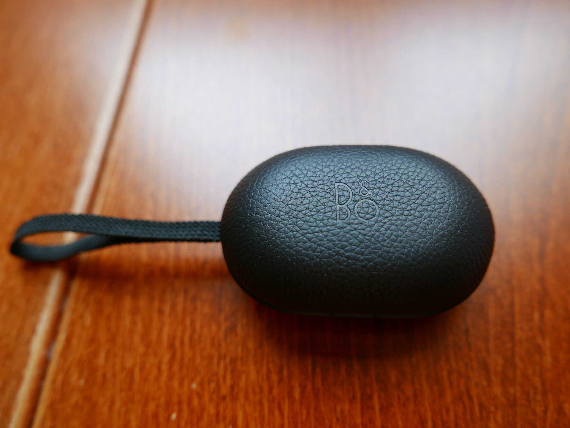 Goondu review: B&O Beoplay E8 sets the standard for fully wireless ...