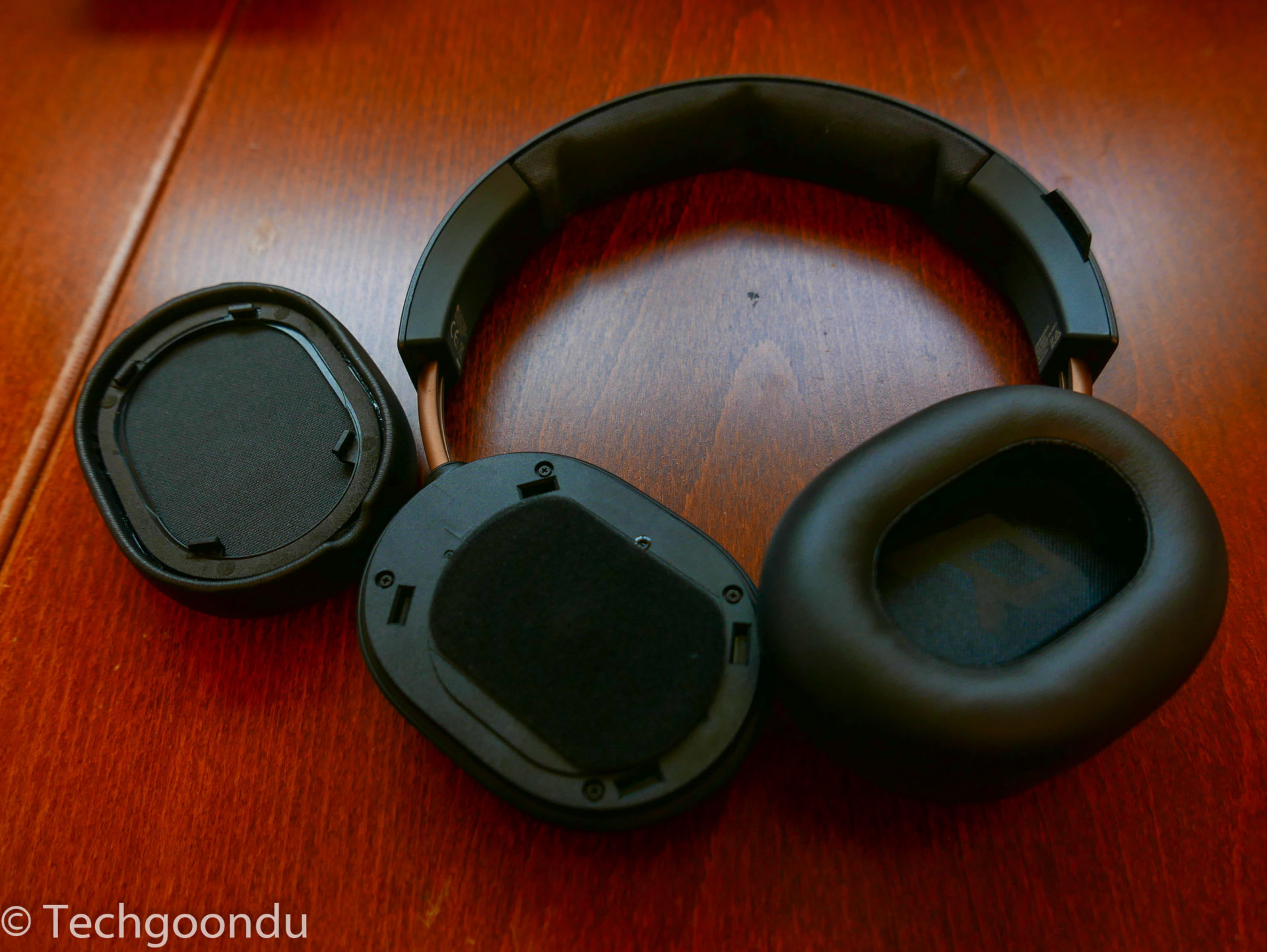Goondu review: Plantronics BackBeat Go 810 Bluetooth headphones ...