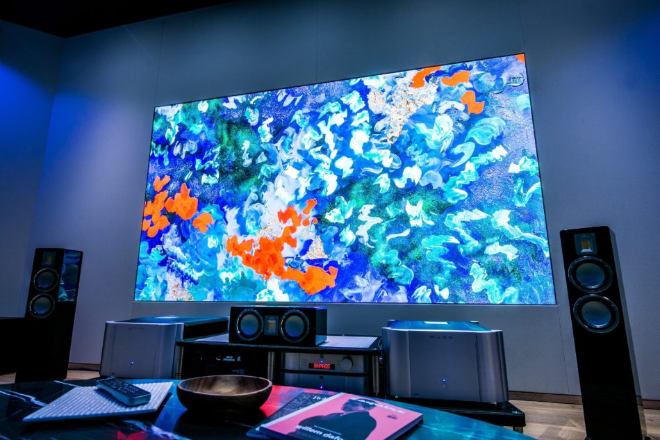 In Singapore, Samsung starts selling a 146-inch "wall TV" for S$500,000 ...