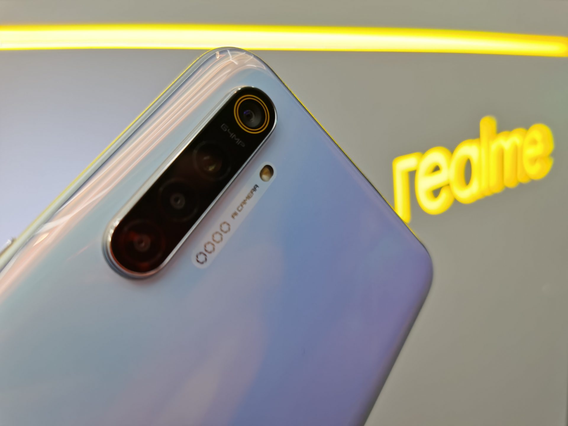 Hands on: Realme XT - Techgoondu