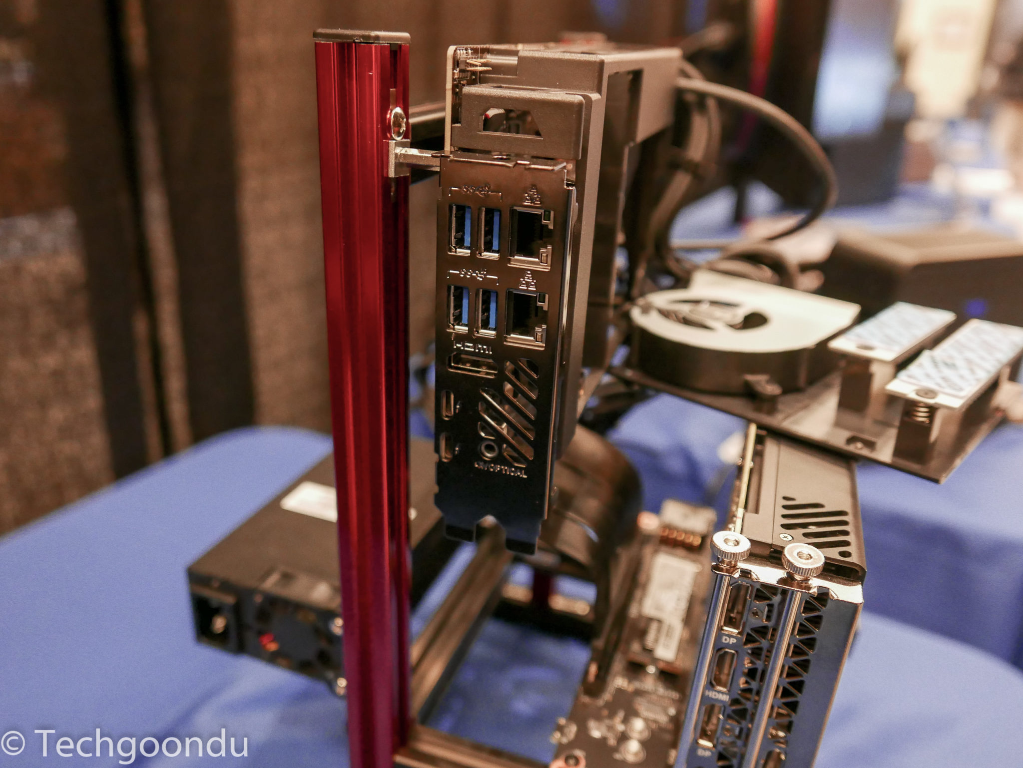 Build a small gaming PC with Intel's NUC 9 Extreme in 2020 - Techgoondu