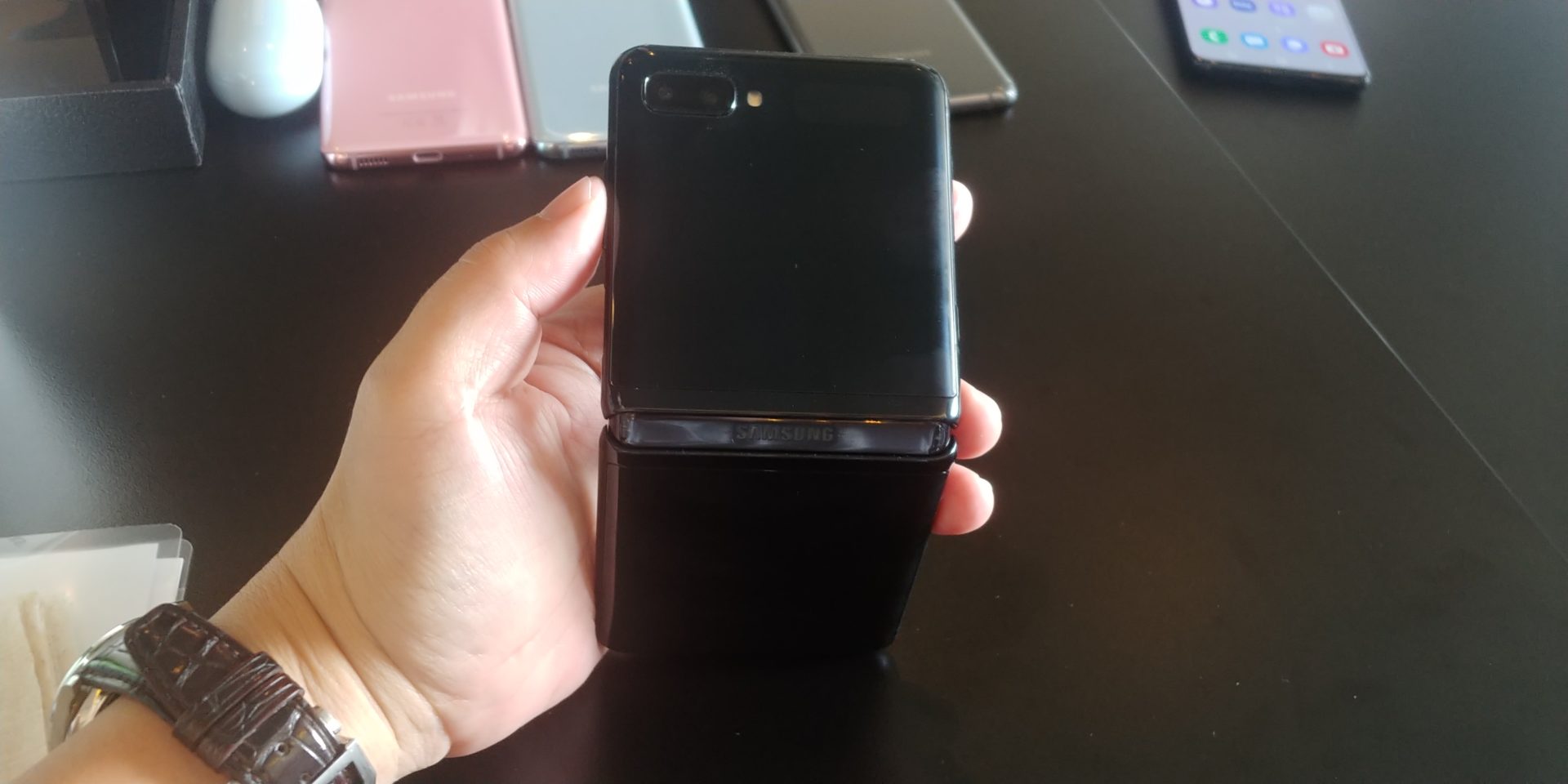 Hands on: Samsung Galaxy Z Flip brings retro style with first foldable ...