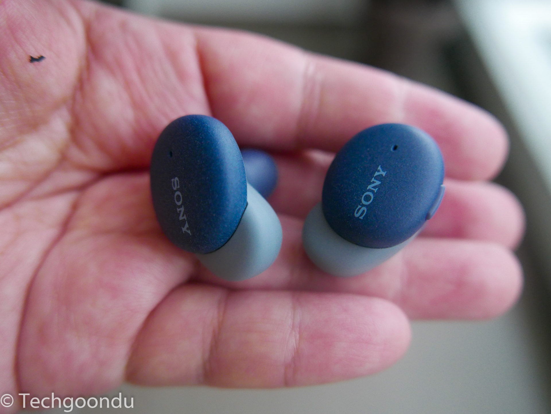 Goondu review: Sony WF-H800 hit the right notes with price, comfort ...