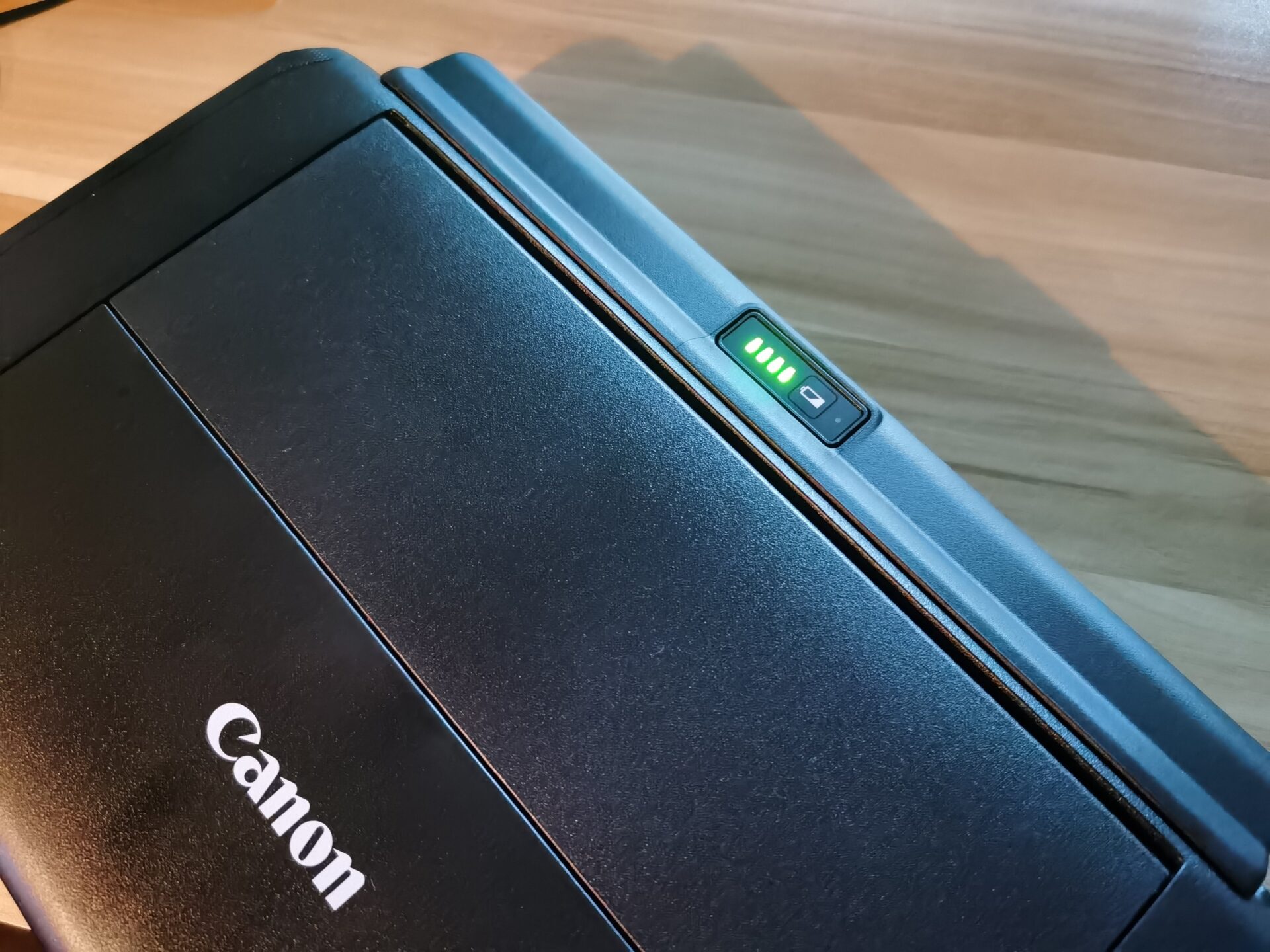 Hands on: Canon TR150 portable printer - Techgoondu