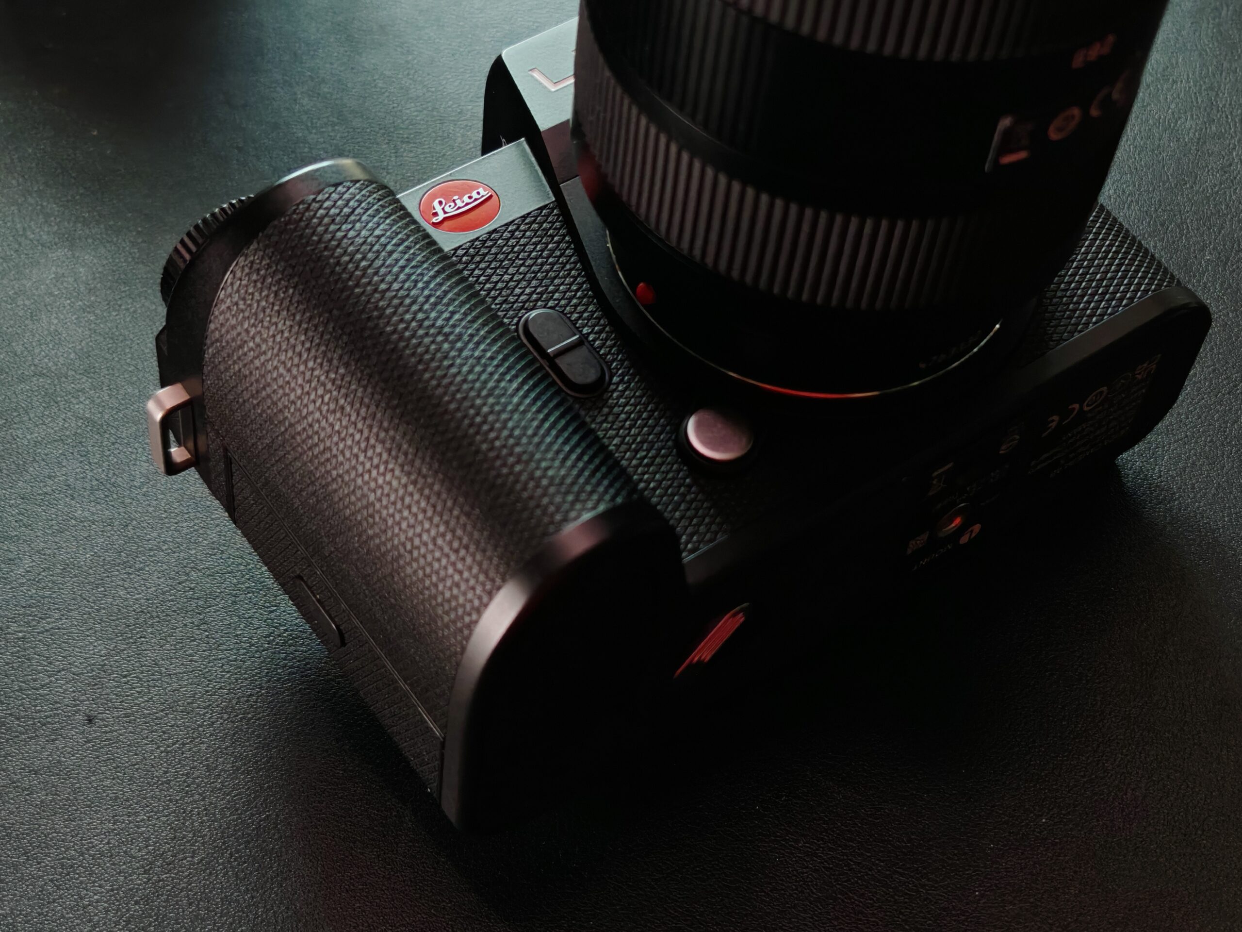 Leica SL3 review: Unique user interface for a mirrorless camera ...