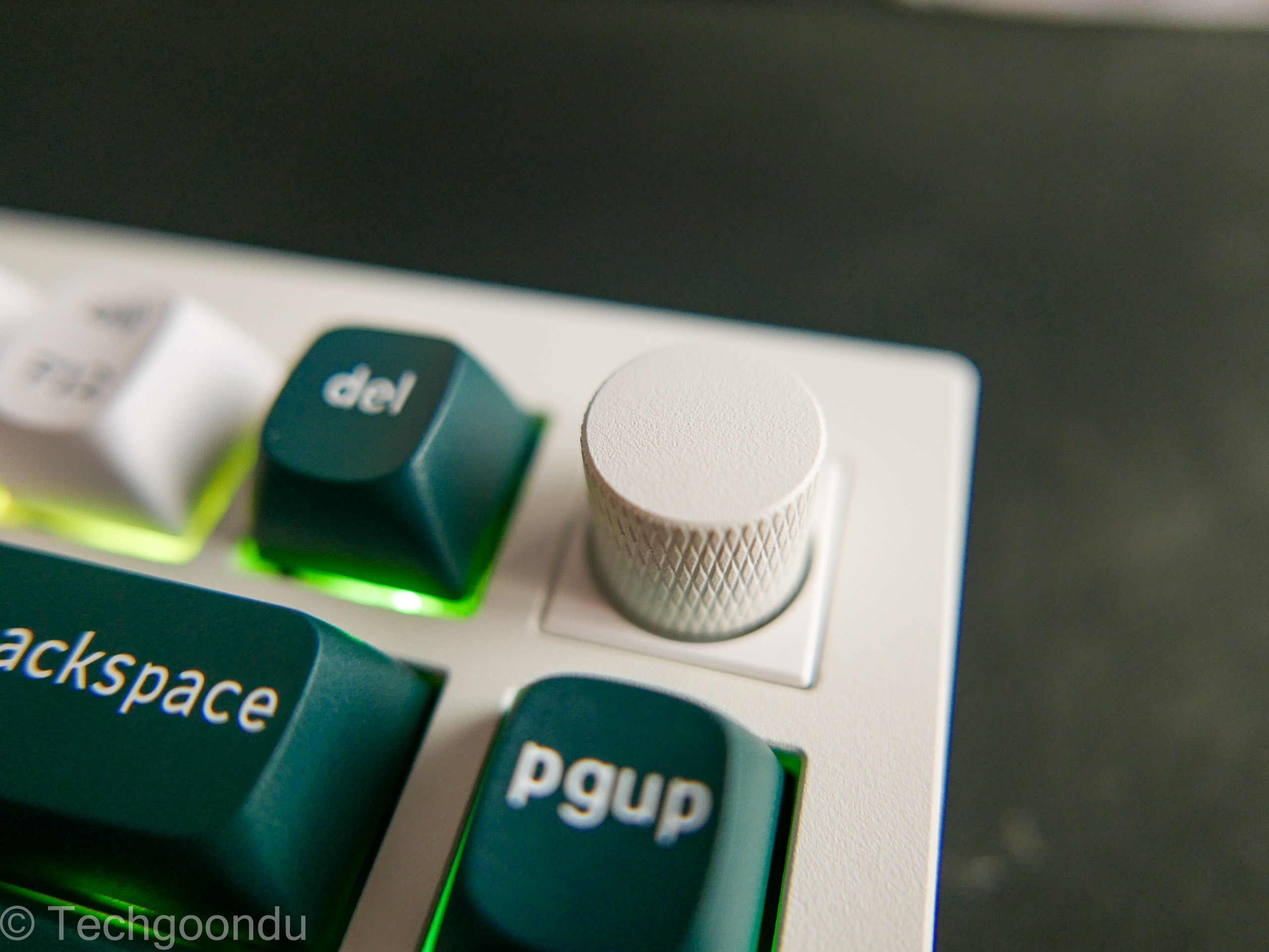 Keychron Q1 HE review: Wireless magnetic keyboard is precise ...