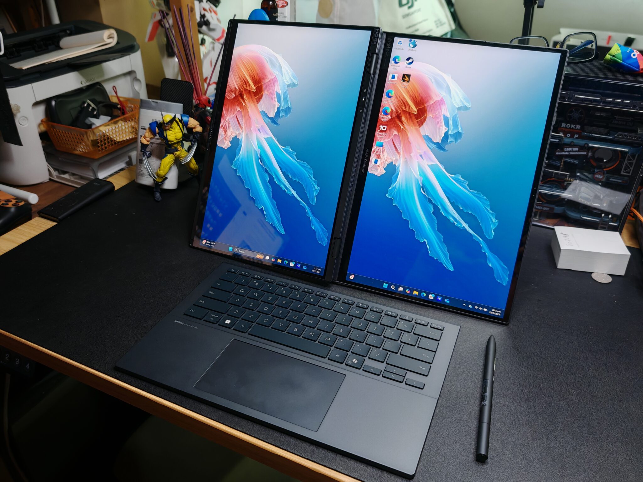 Asus Zenbook Duo (UX8406) review: Dual-screen laptop for mobile workers ...